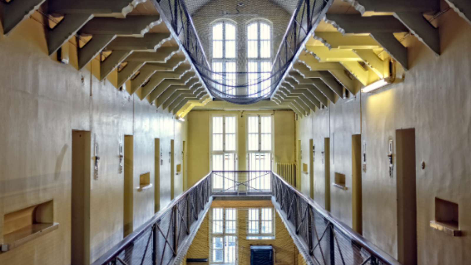 Home Office paying asylum seekers £1 an hour to clean detention centres ...